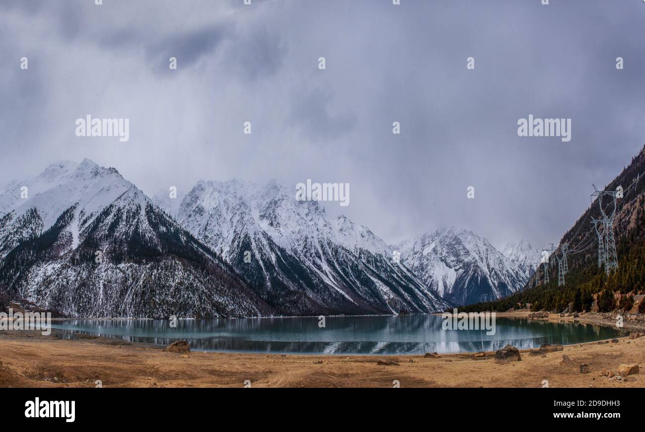 Tibet Lin Zhiran lake scenery Stock Photo - Alamy