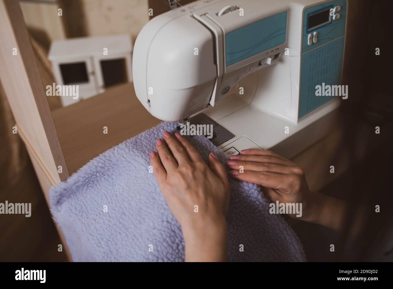 Self sew hi-res stock photography and images - Alamy
