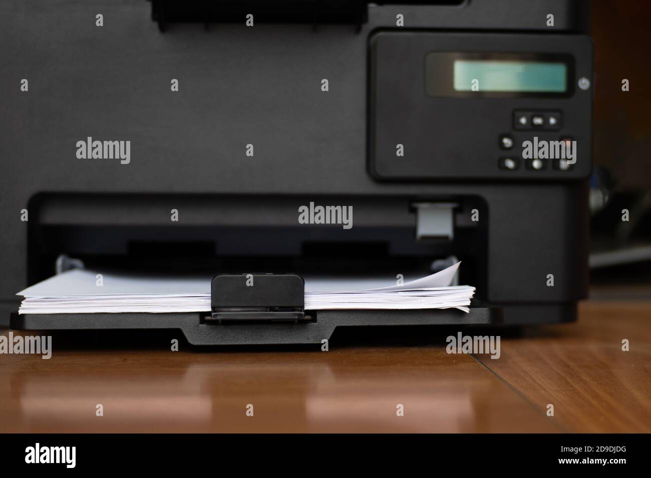 Workspace printer blank sheets hi-res stock photography and images - Alamy