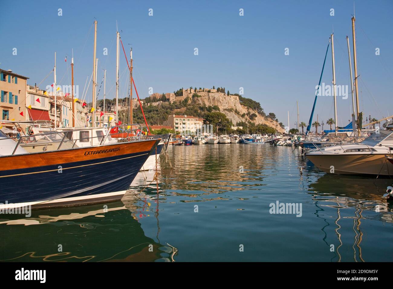 geography/travel, France, cassis, sailboat in the harbour of cassis ...