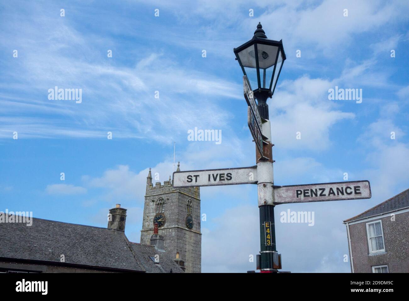 Old sign post hi-res stock photography and images - Alamy