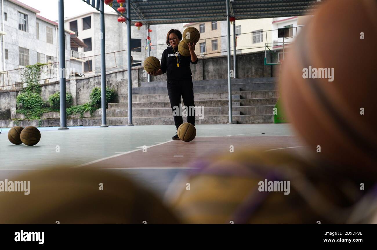 Cleaning after basketball game hi-res stock photography and images - Alamy