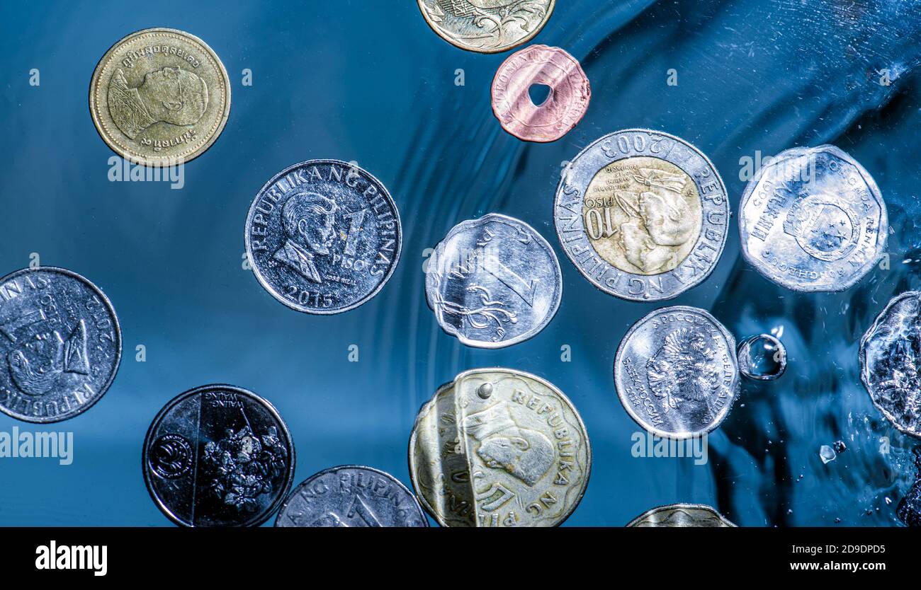 Coin underwater hi-res stock photography and images - Alamy