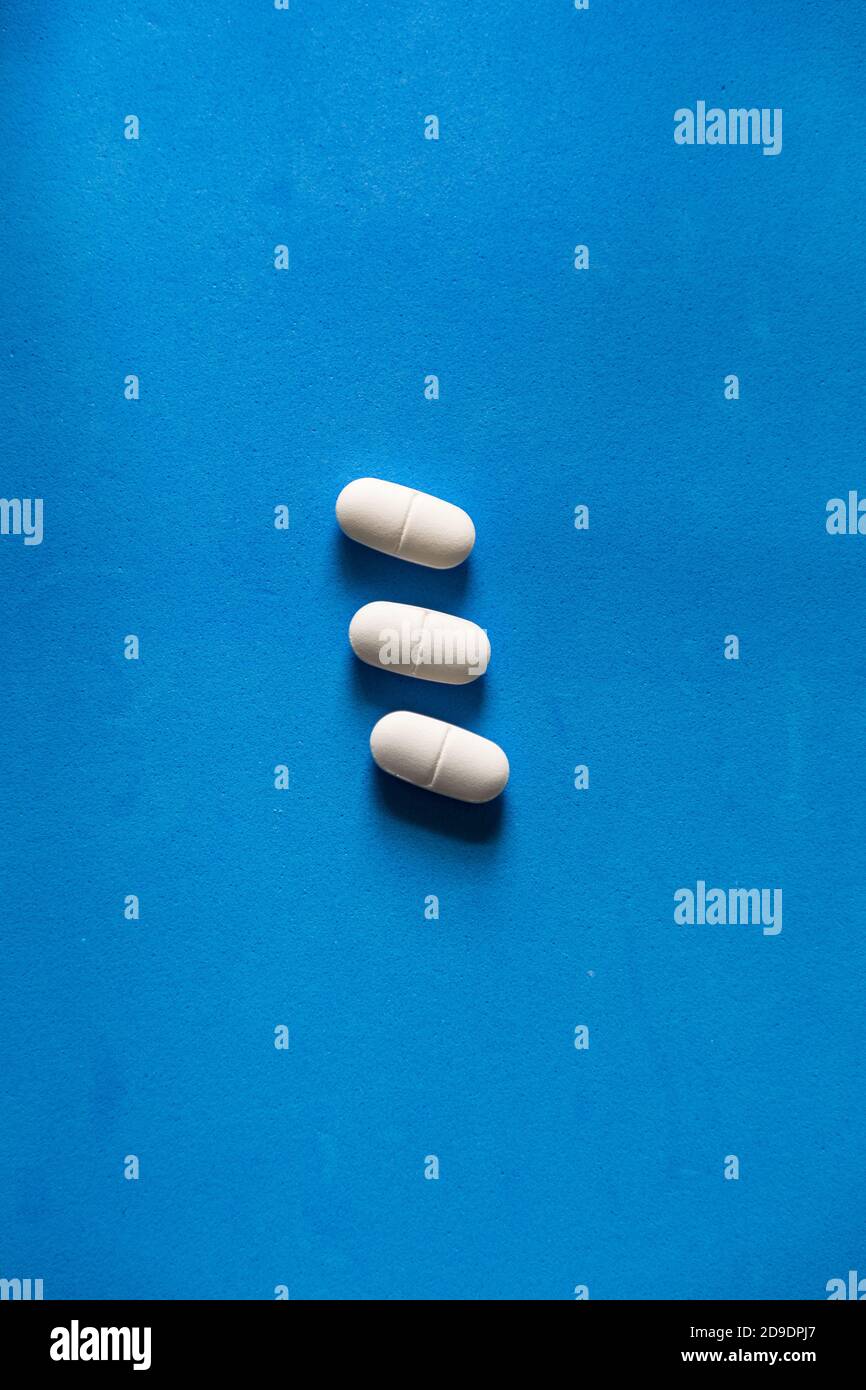 Several types of pills, such as antibiotics, anti-inflammatories. All ...