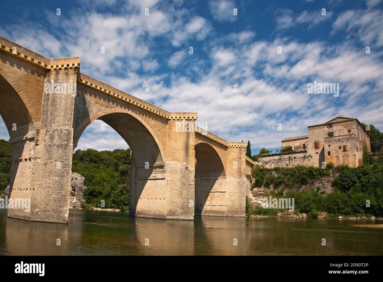 Saint nicolas de campagnac bridge hi-res stock photography and images ...