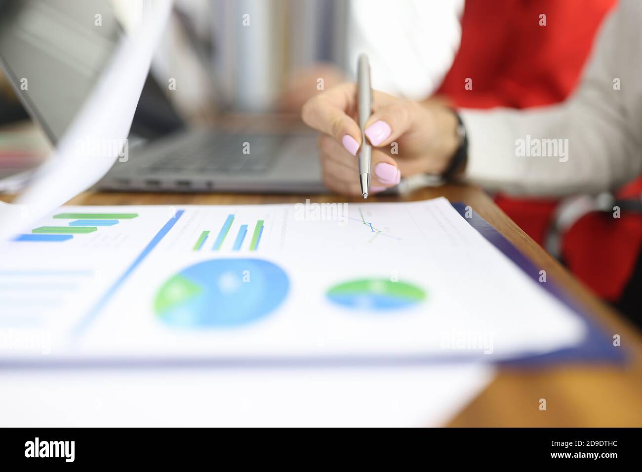 Hand draw business charts schedule hi-res stock photography and images ...