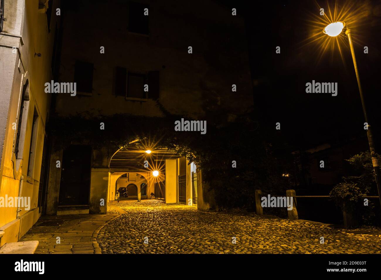 Stone passage hi-res stock photography and images - Alamy