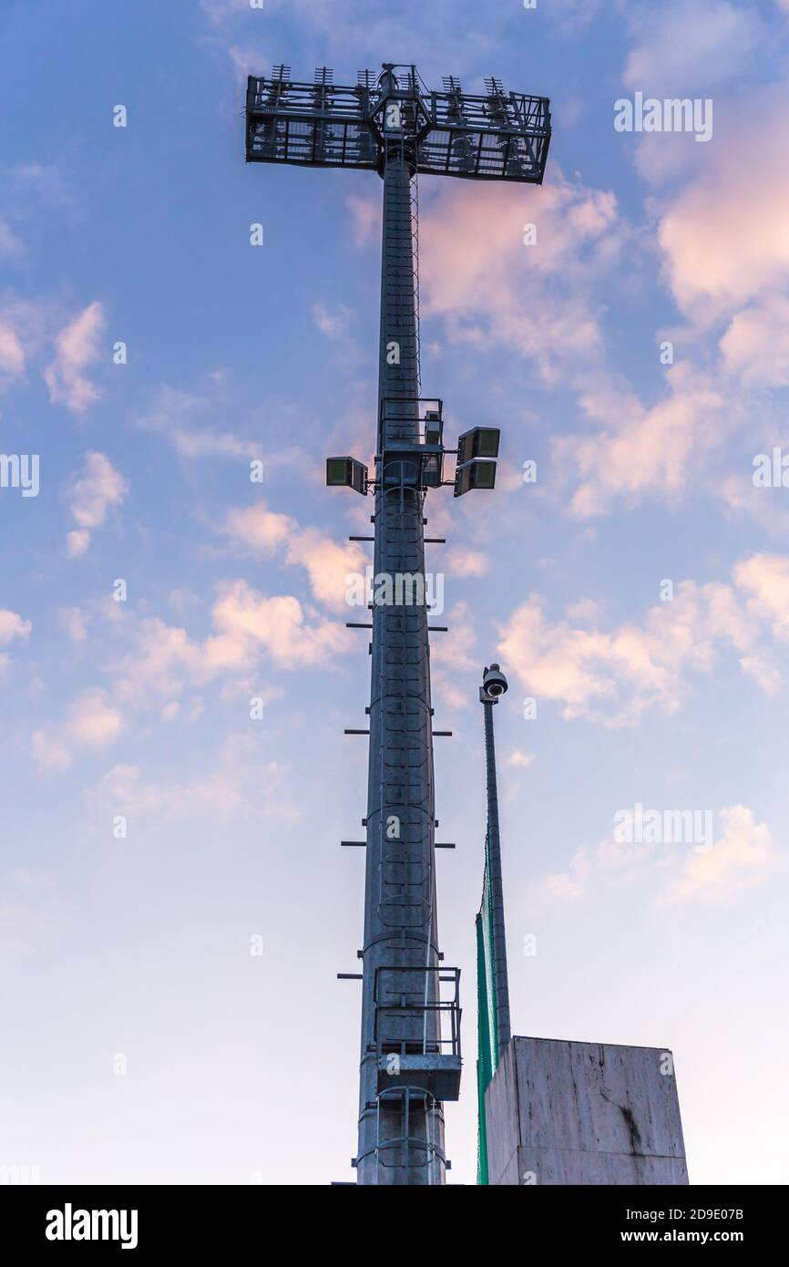 Tall stadium light tower hi-res stock photography and images - Alamy