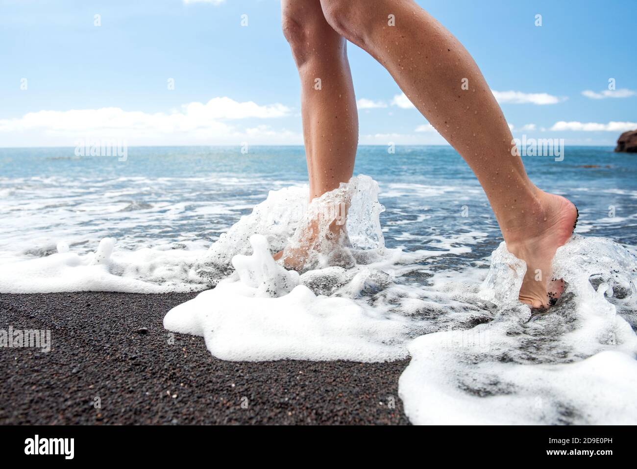 Side view barefoot hi-res stock photography and images - Alamy