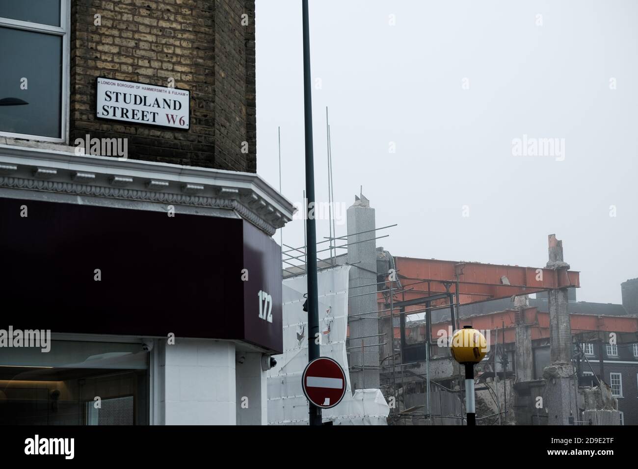 Hammersmith Town Hall Demolition Stock Photo - Alamy