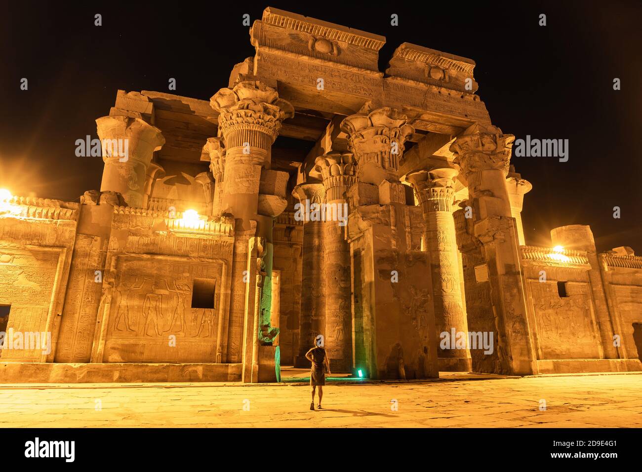 Markaz hi-res stock photography and images - Alamy