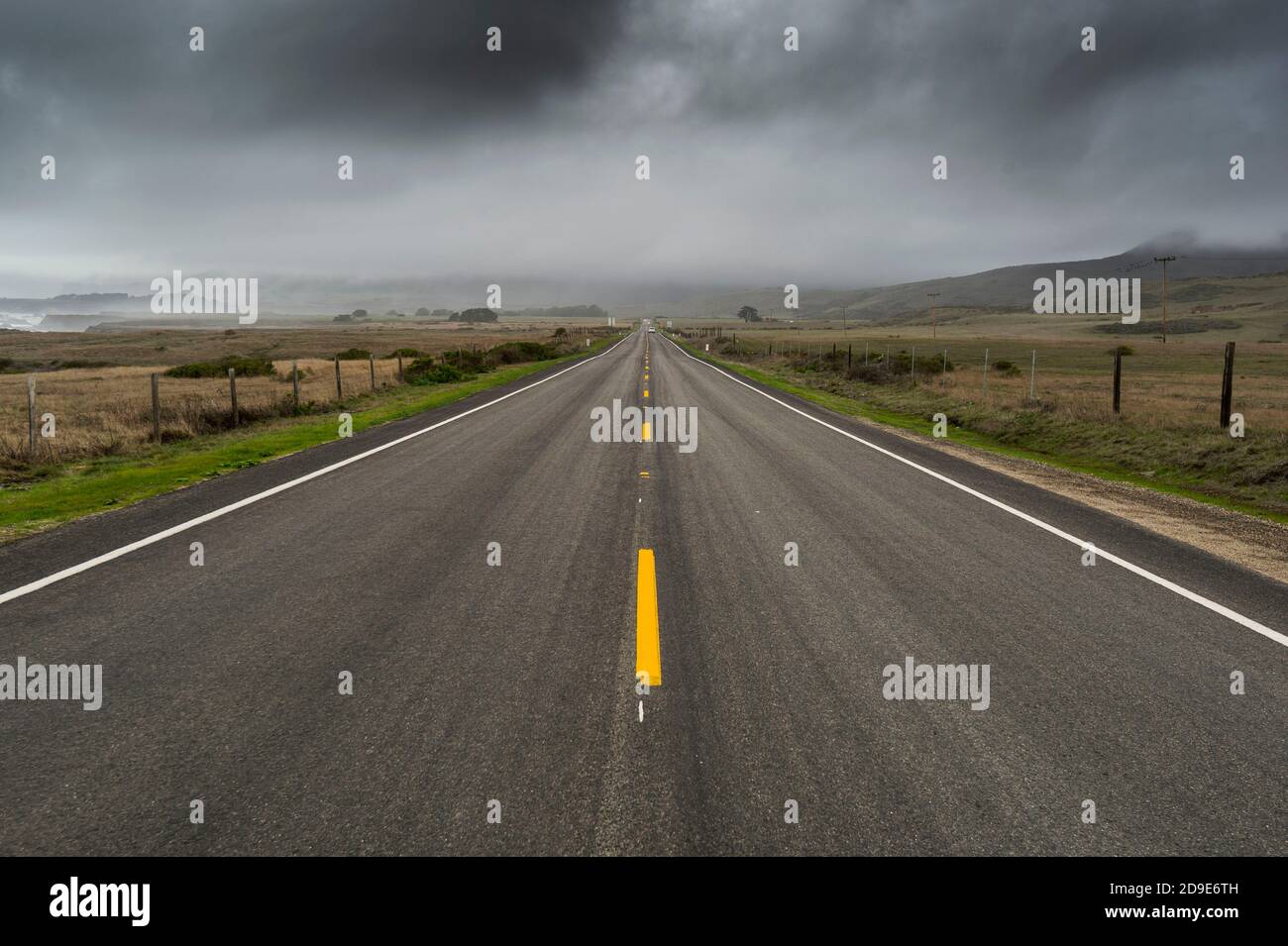 California State Route 1 (Highway 1), Pacific Ocean, California, USA ...