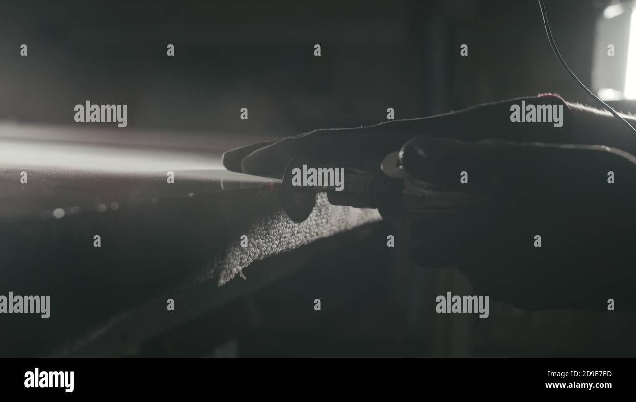 Glass cutting and processing for fireplace doors. Circular glass cutter ...