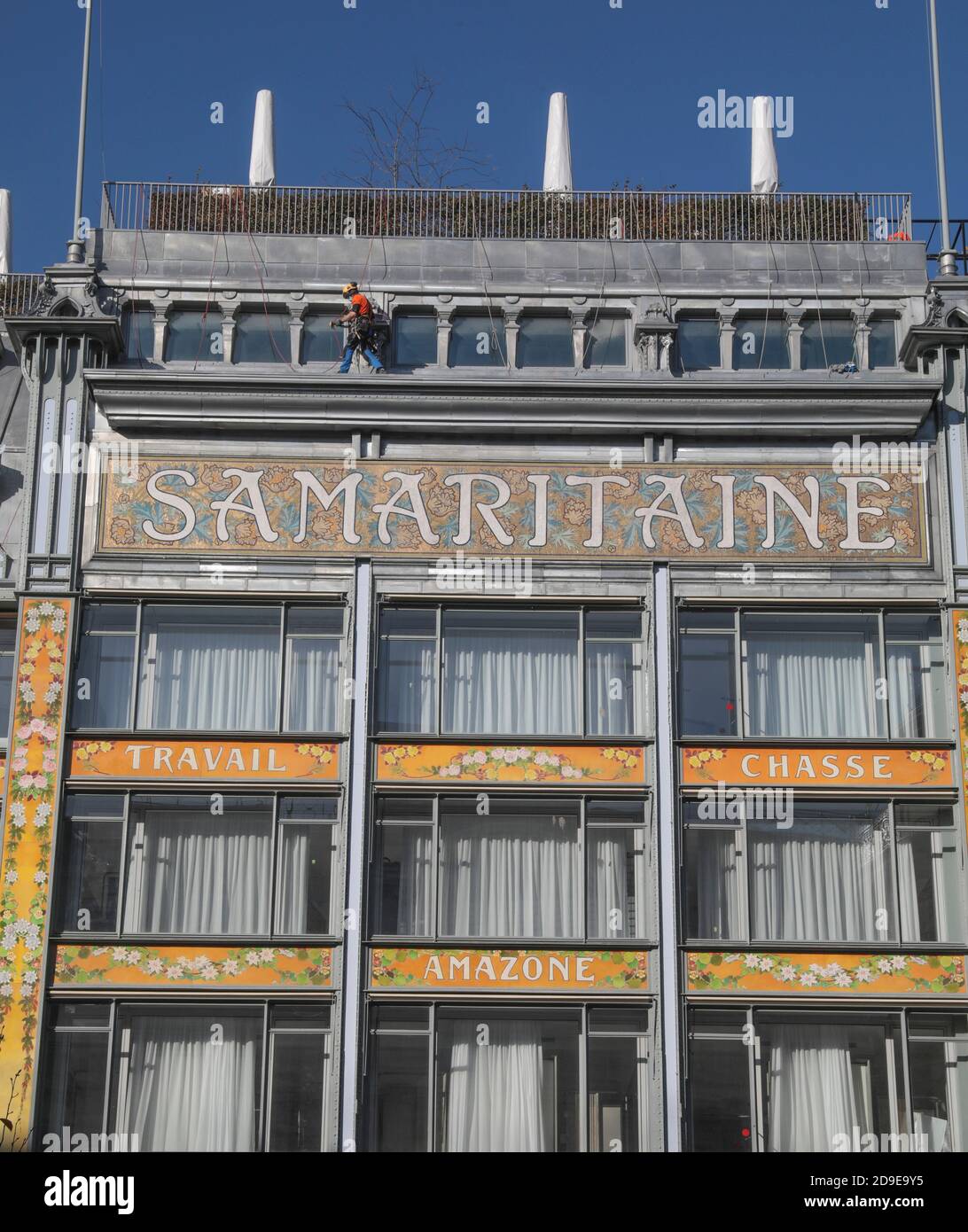 Revamped la samaritaine hi-res stock photography and images - Alamy