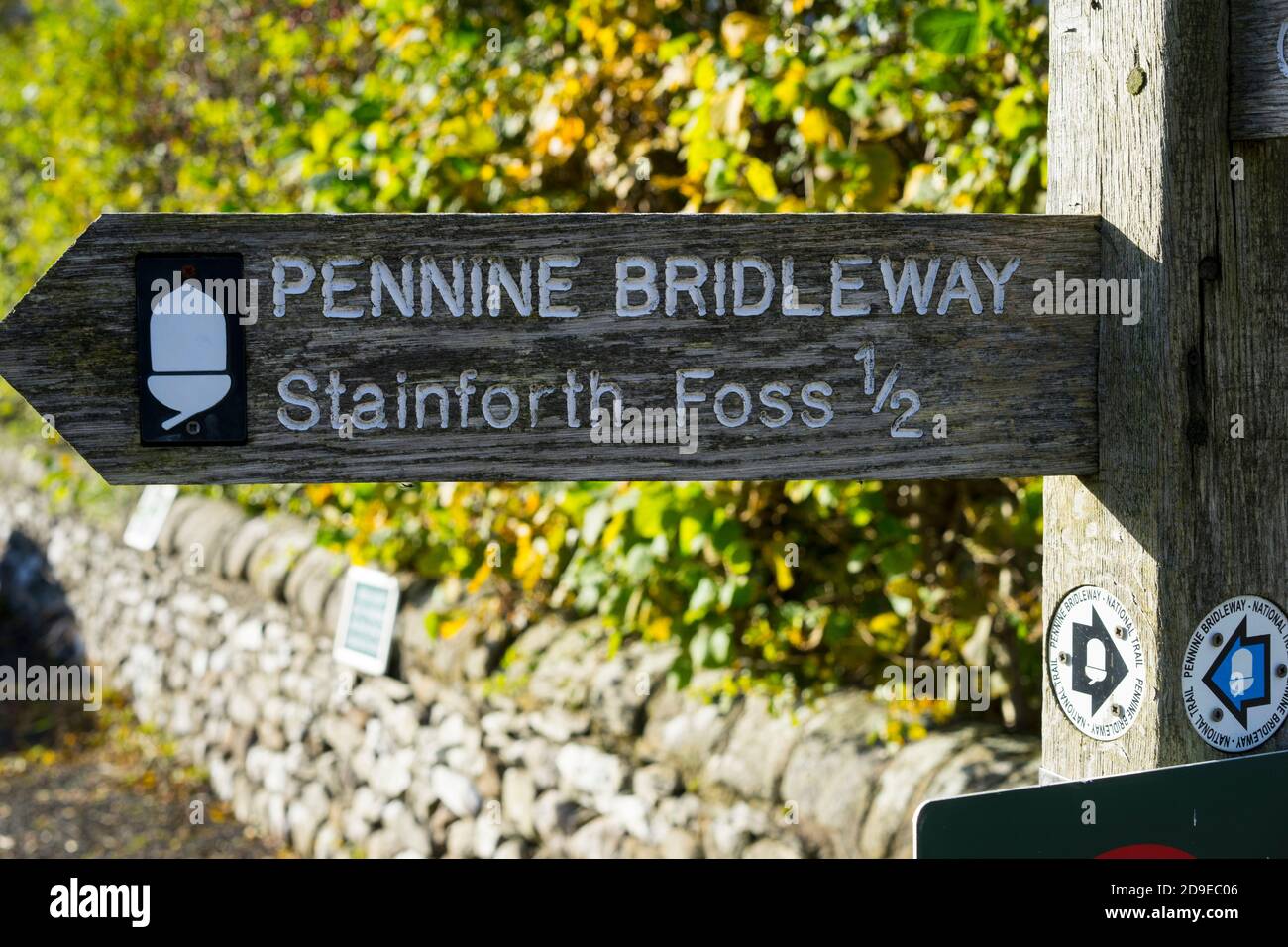 Pennine Bridleway to Stainforth Foss at Stainforth Village, North ...