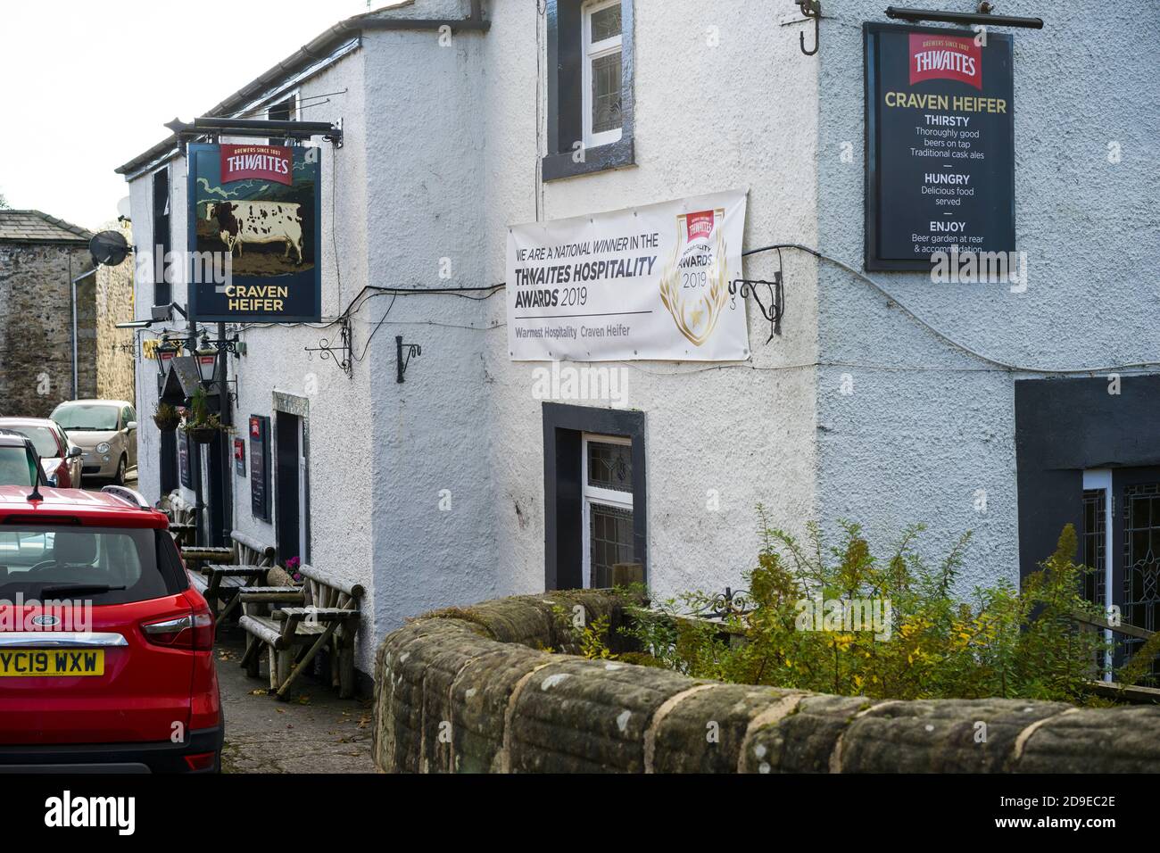 The Craven Heifer public house at Stainforth, Yorkshire, England, UK ...