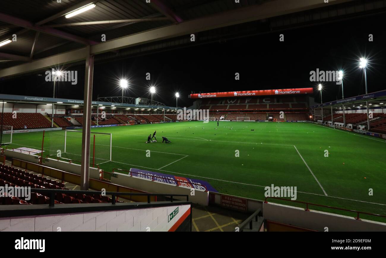Floodlit soccer hi-res stock photography and images - Alamy