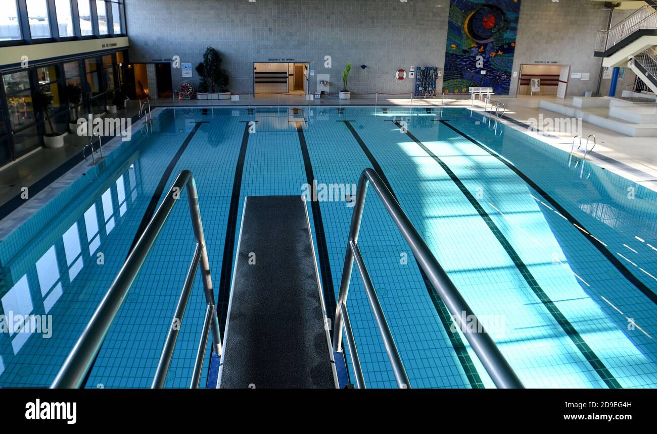Berlin swimming pool stadtbad hi-res stock photography and images - Alamy