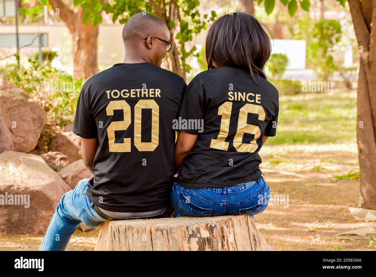 African couple, matching outfits black couple Stock Photo - Alamy