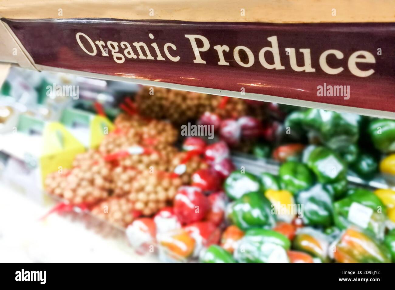 Produce section supermarket hi-res stock photography and images - Alamy