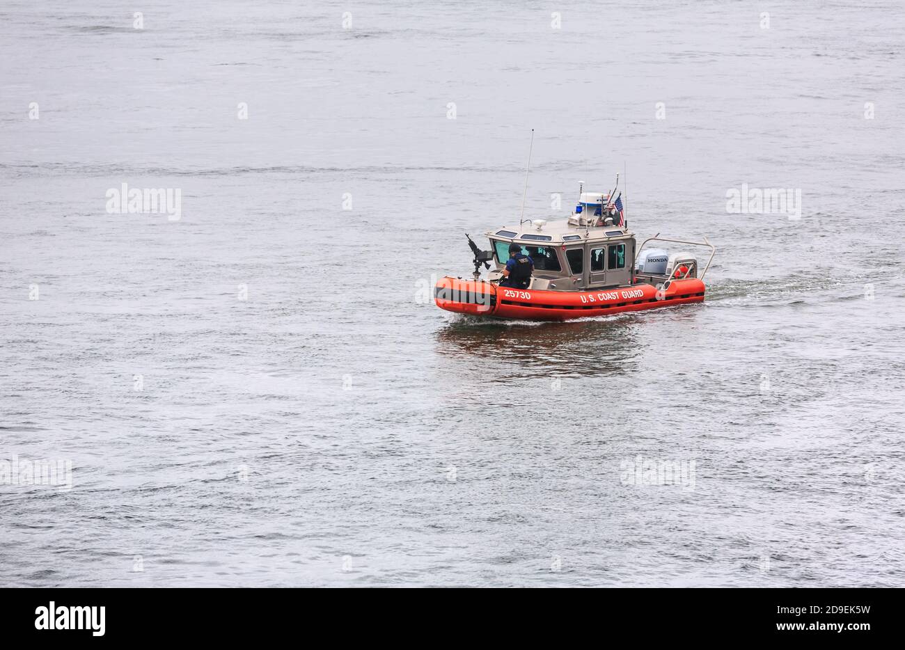 Us coast guard patrol boat hi-res stock photography and images - Alamy