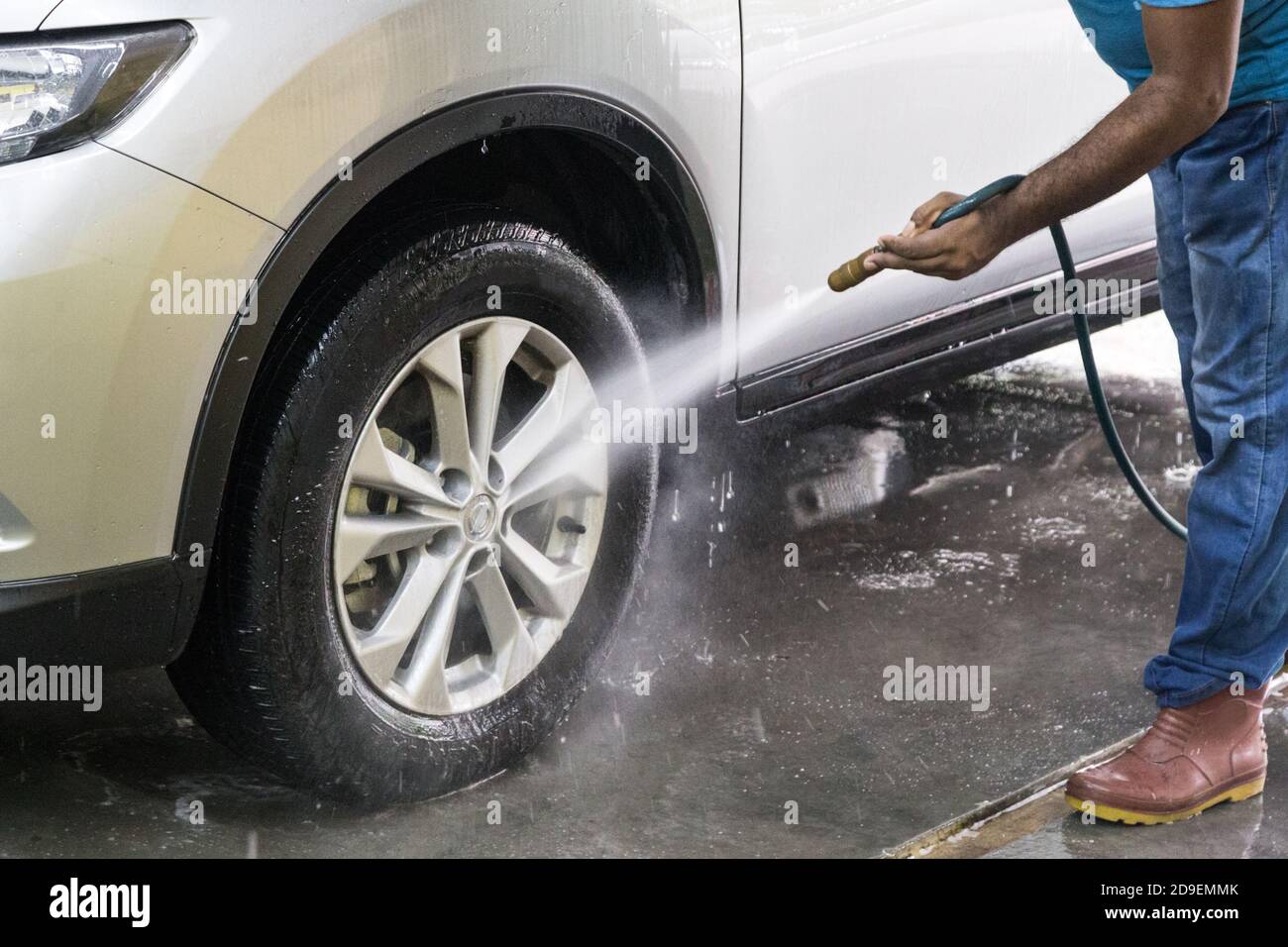 Water automobile hi-res stock photography and images - Alamy