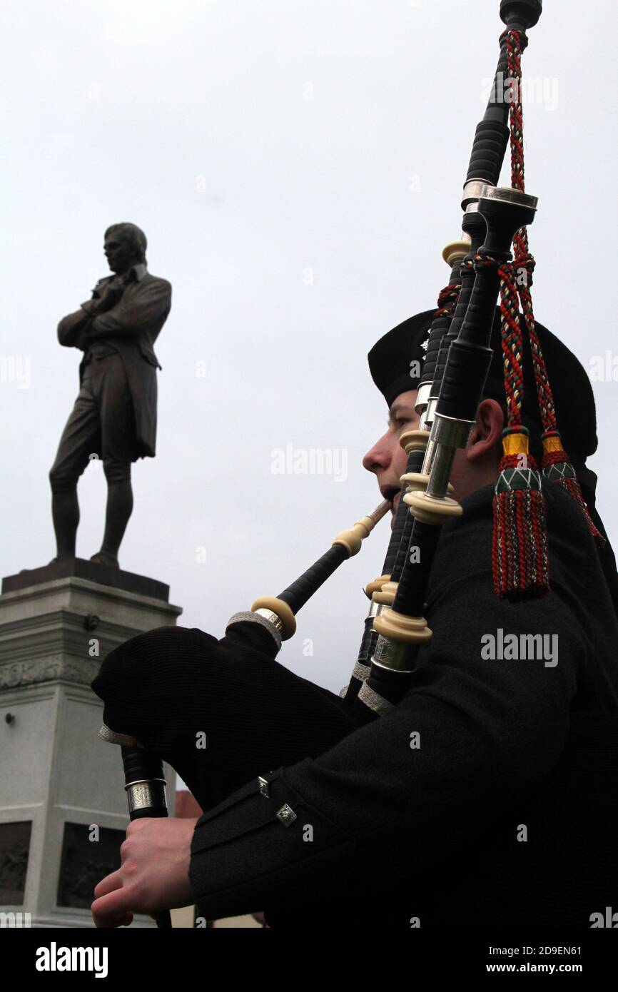 Ayr Burns Statue Square, Ayrshire, Scotland, UK The annual wreath ...