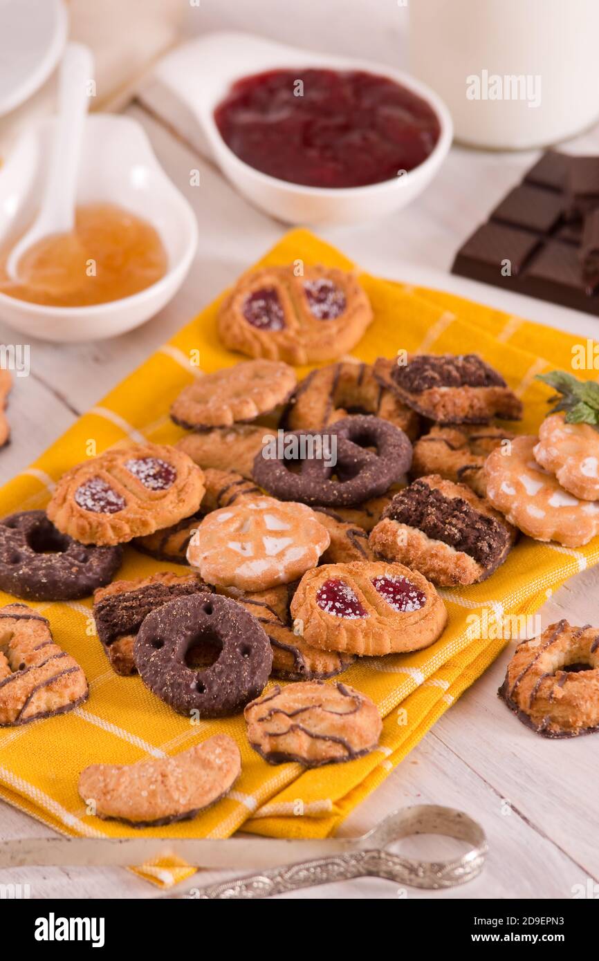 Shortcrust pastry biscuits Stock Photo - Alamy