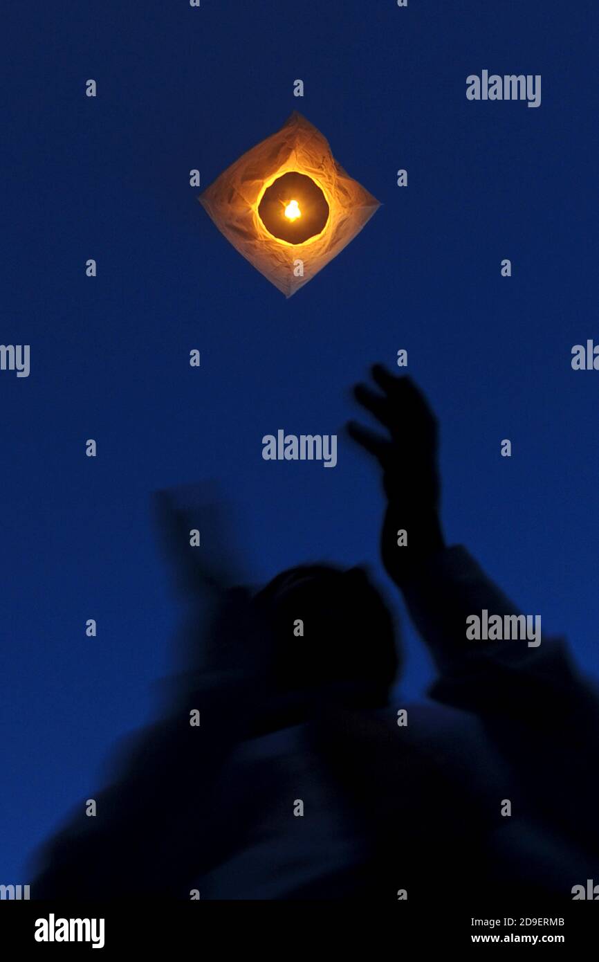 Night sky in paper hi-res stock photography and images - Alamy