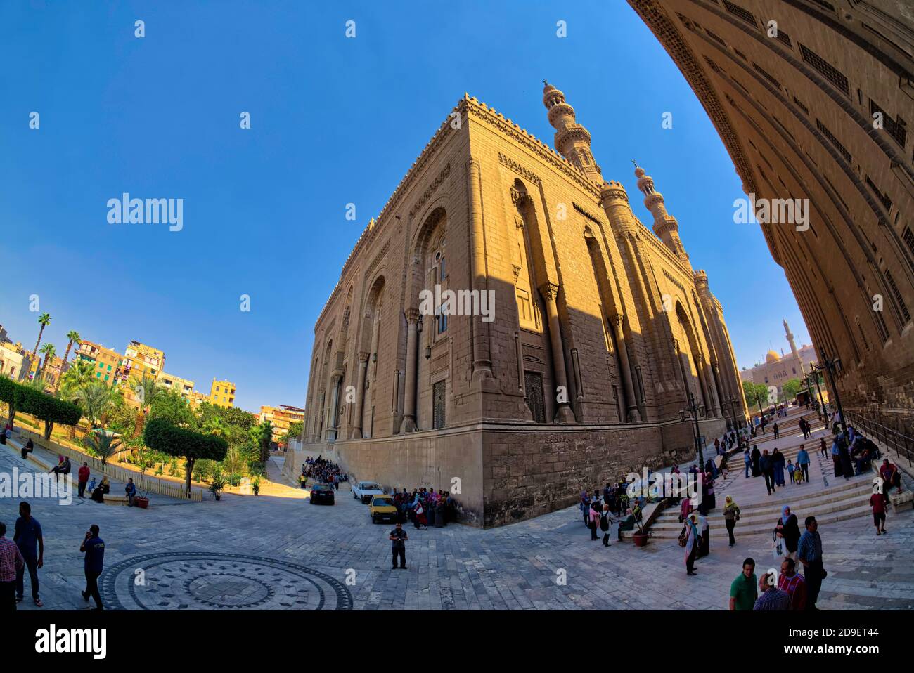 The Refa'i Mosque is located next to Sultan Hassan Mosque in Salah El ...