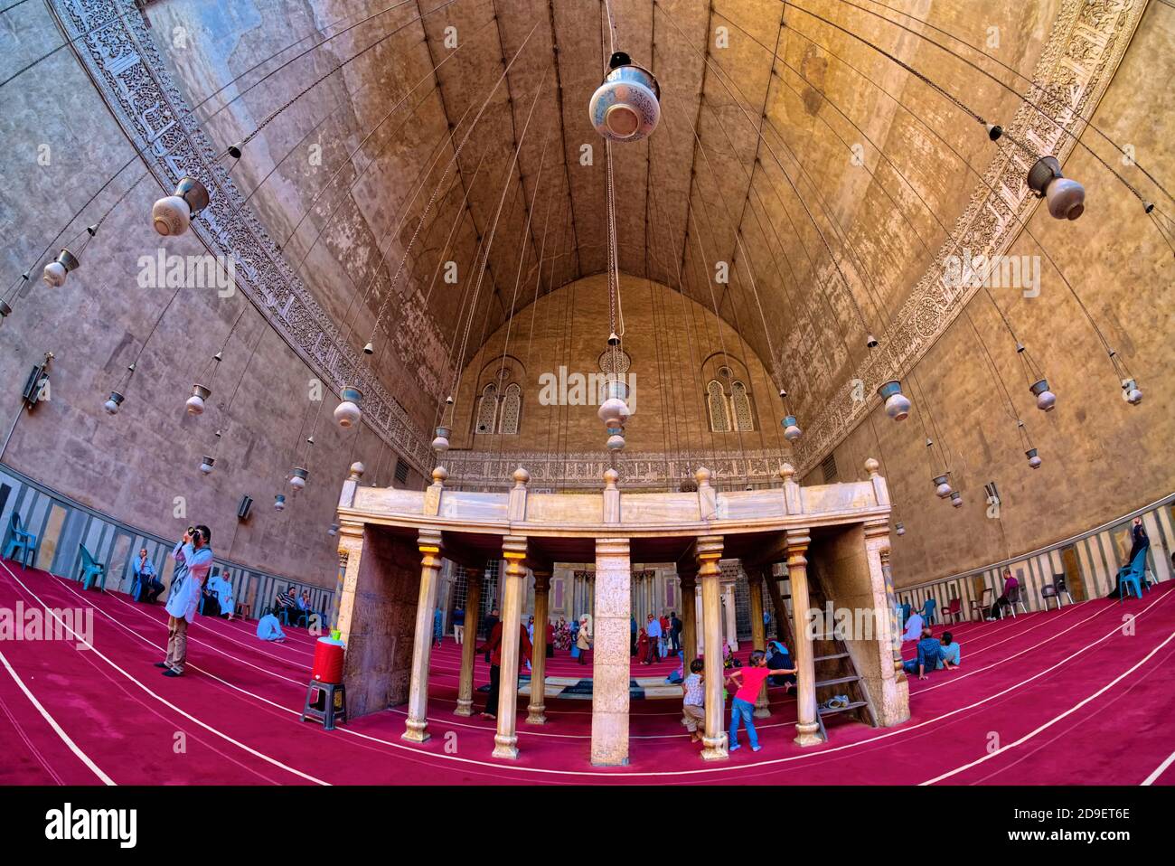 Back in the main courtyard, I was drawn to the main, eastern iwan ...