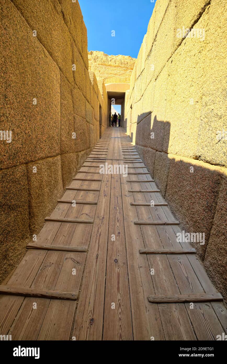 The Great Pyramid of Giza is the oldest and largest of the three ...