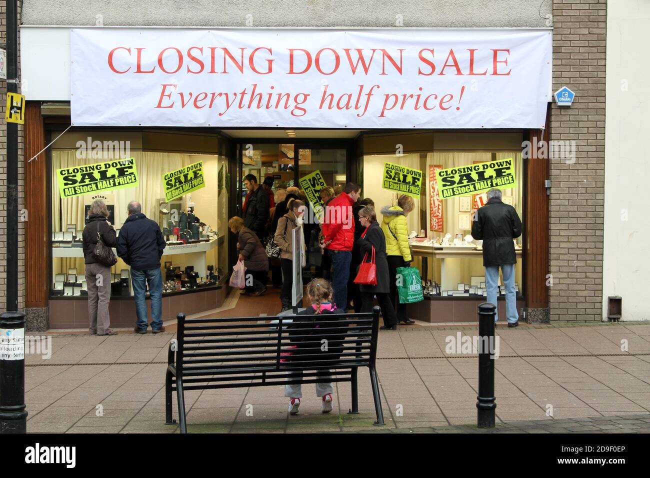 Ayr, Ayrshire, Shop closing down , urban decay and retail failure Stock ...