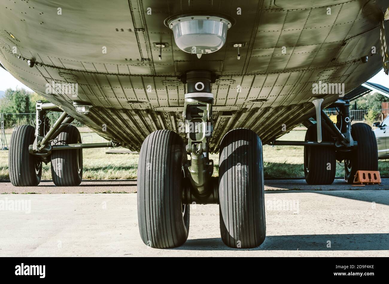 Helicopter landing gear hi-res stock photography and images - Alamy