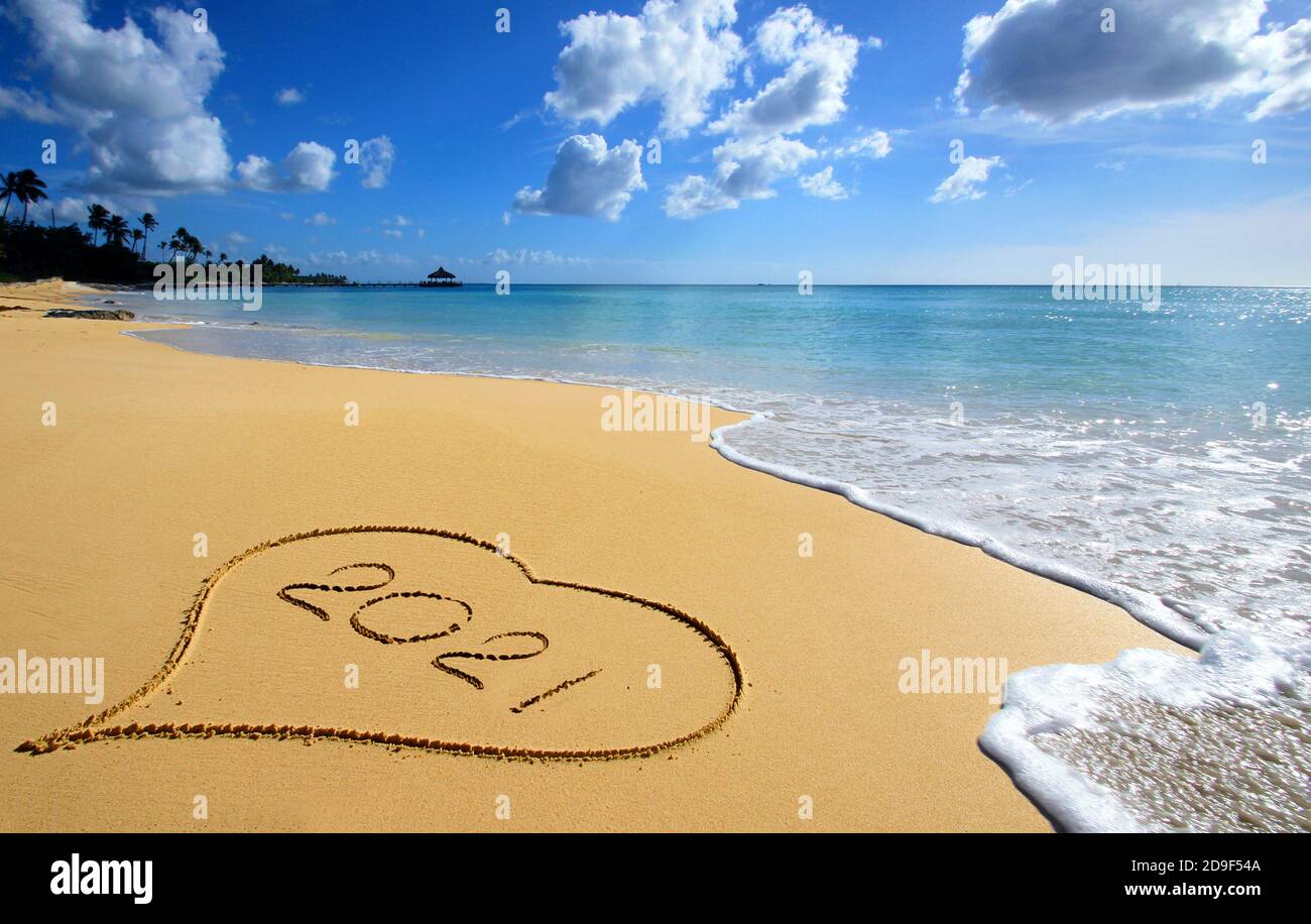 Beach 2021 hi-res stock photography and images - Alamy