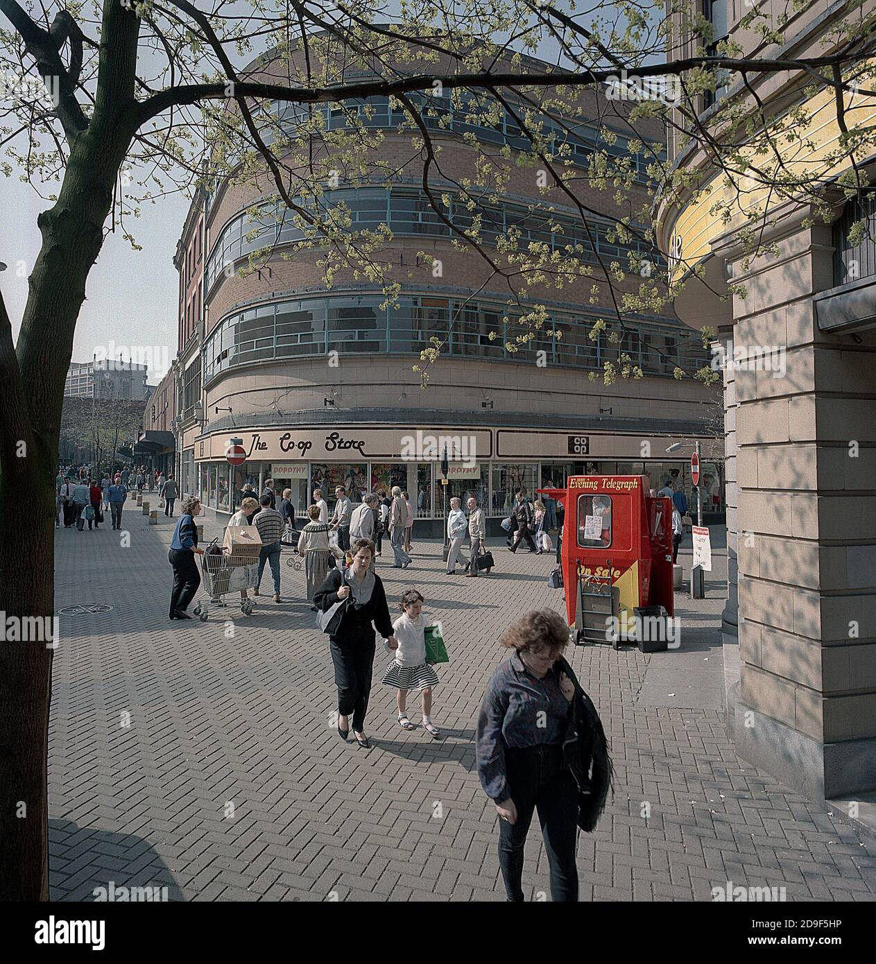 Shoppers in Derby centre shopping precincts March & April 1990 Stock ...