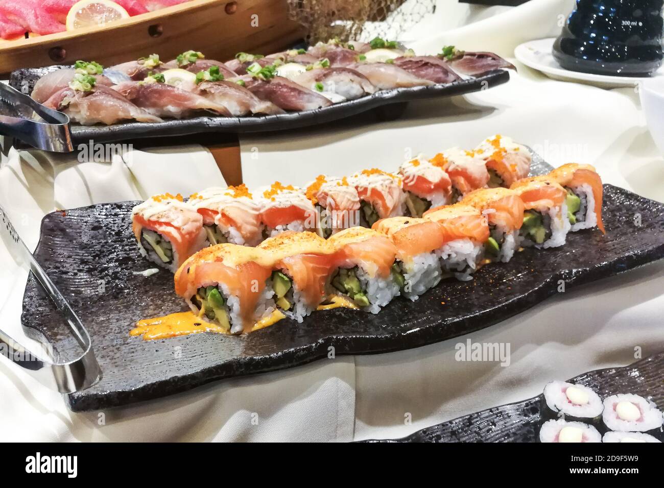 Raw fish sushi hi-res stock photography and images - Alamy