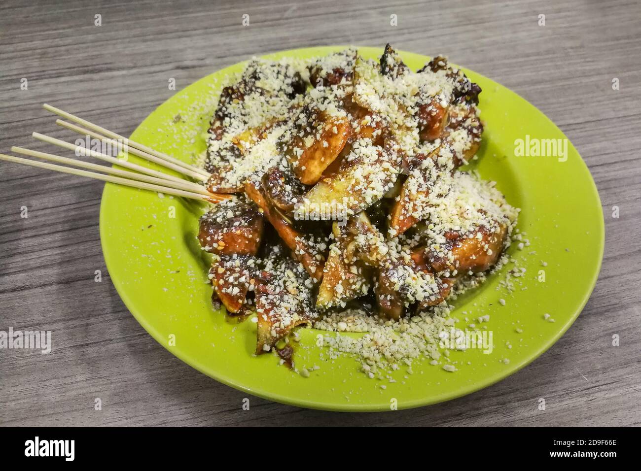 Rojak Buah Daun Pisang