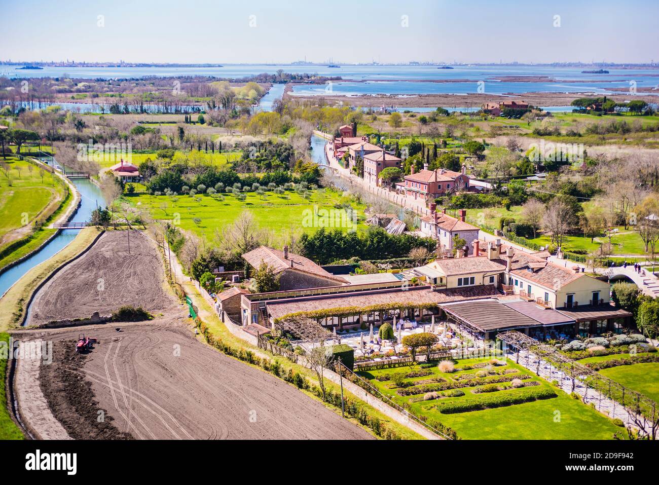 Italy veneto venetian lagoon aerial hi-res stock photography and images ...