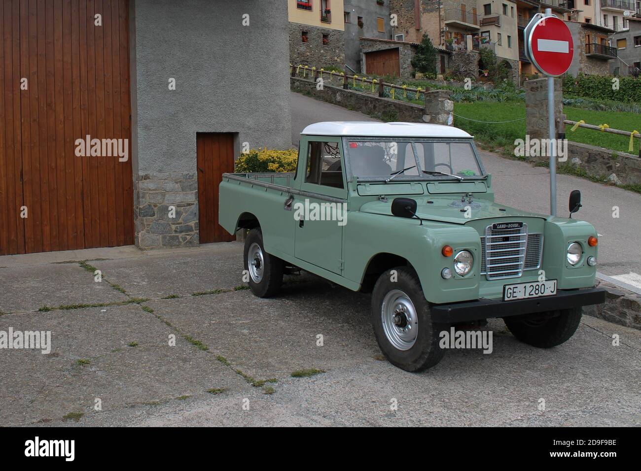 classic car 4x4 Land Rover Stock Photo - Alamy