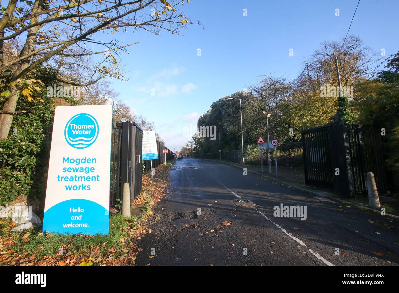 Mogden sewage works hi-res stock photography and images - Alamy