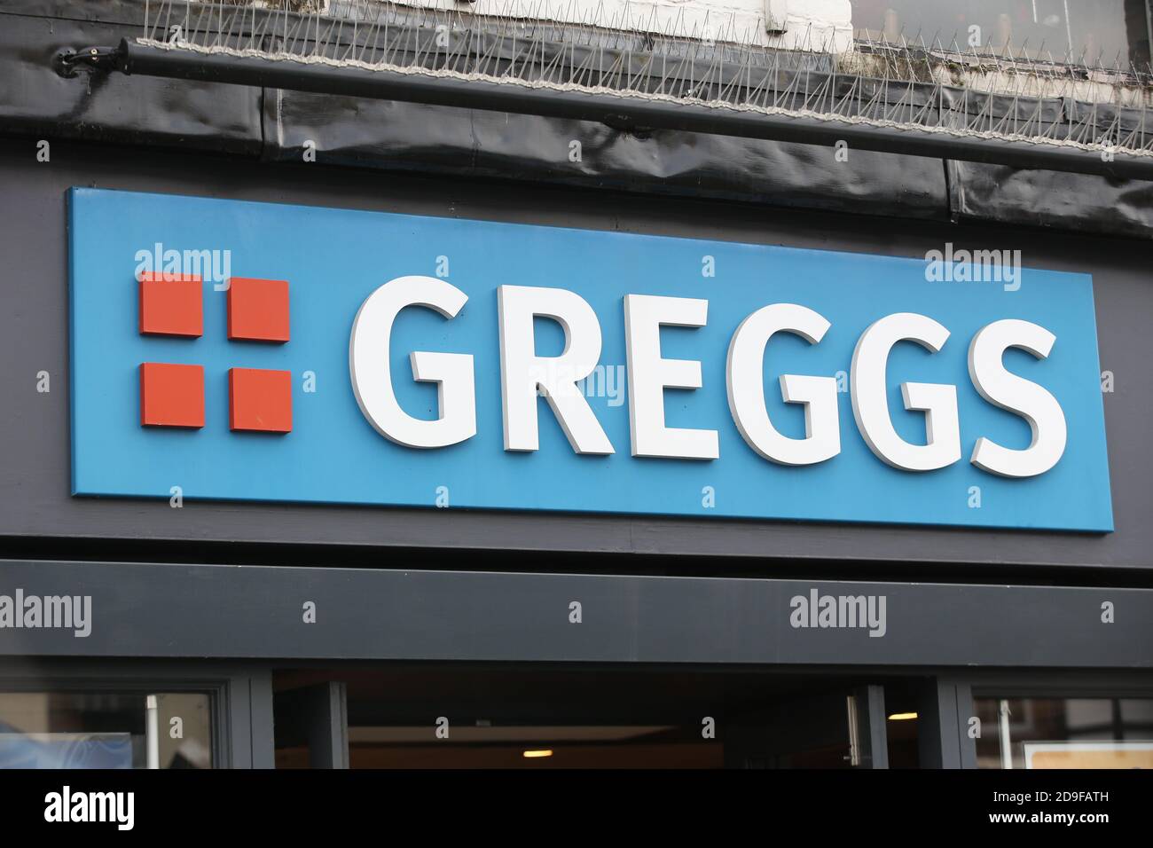 Greggs store frontage hi-res stock photography and images - Alamy