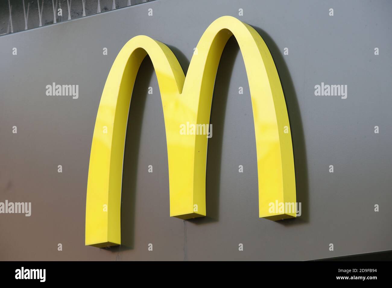 Macdonalds signs hi-res stock photography and images - Alamy