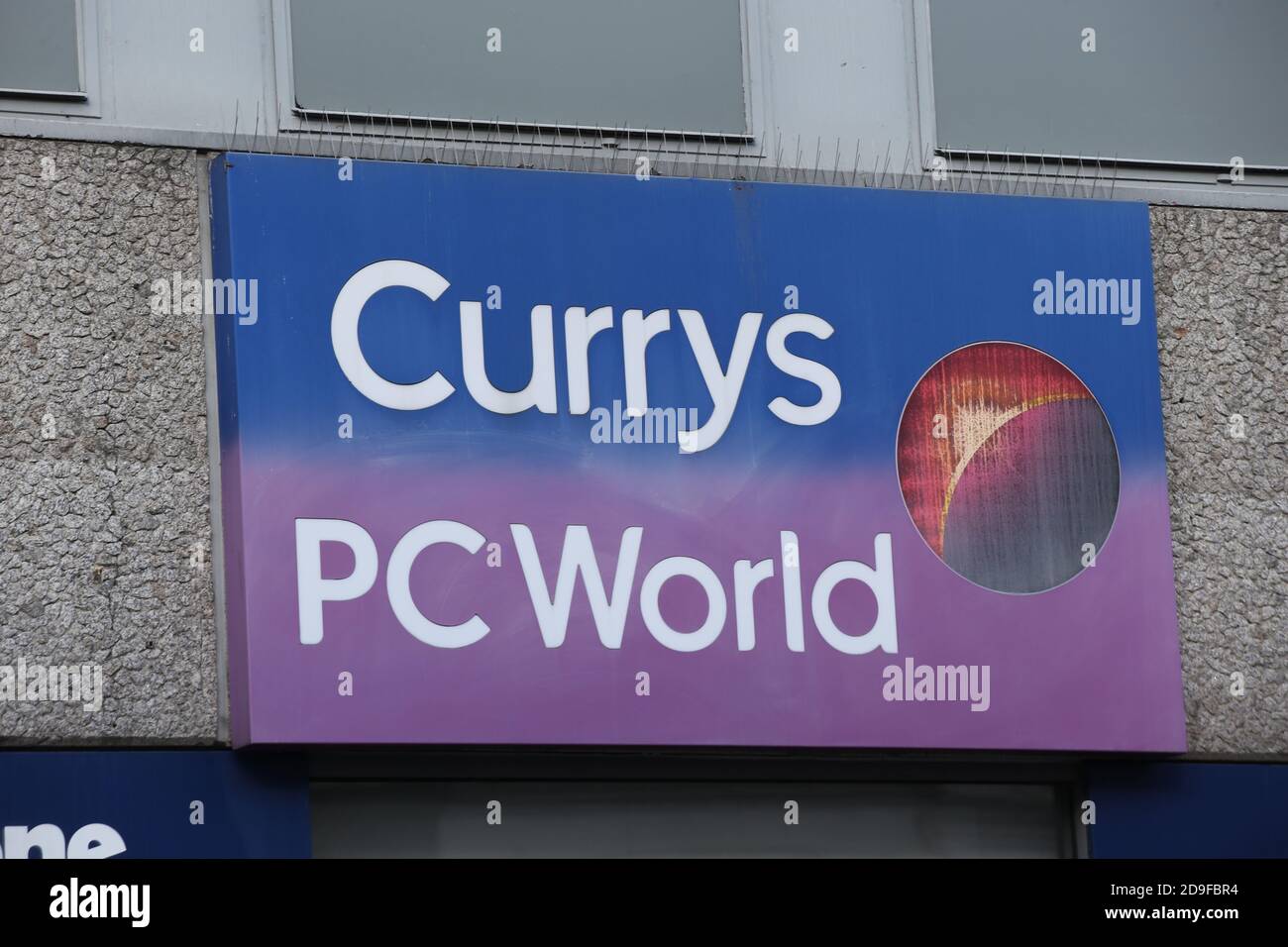 Curry's And Logo High Resolution Stock Photography and Images - Alamy