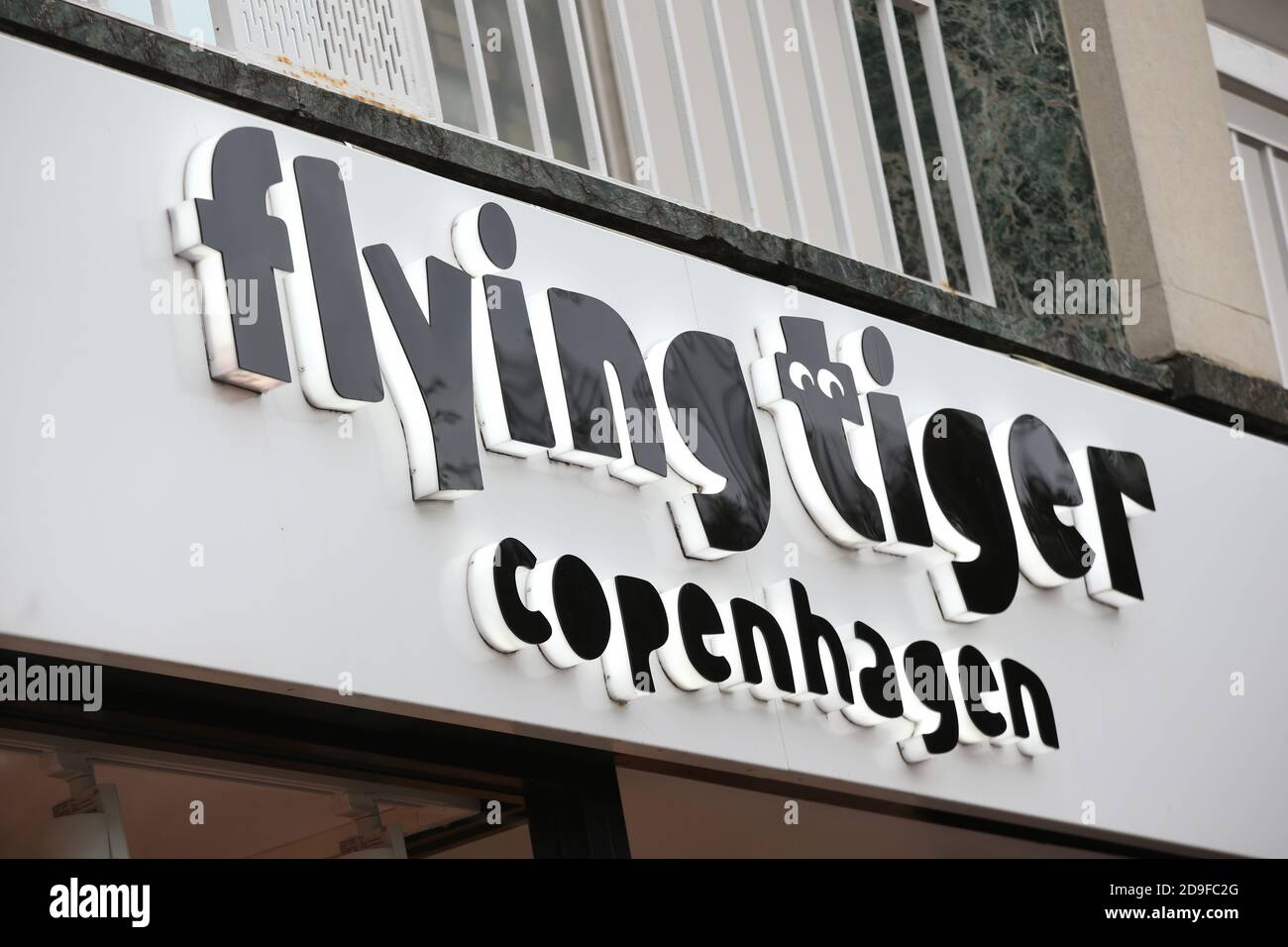 Flying tiger sign hi-res stock photography and images - Alamy