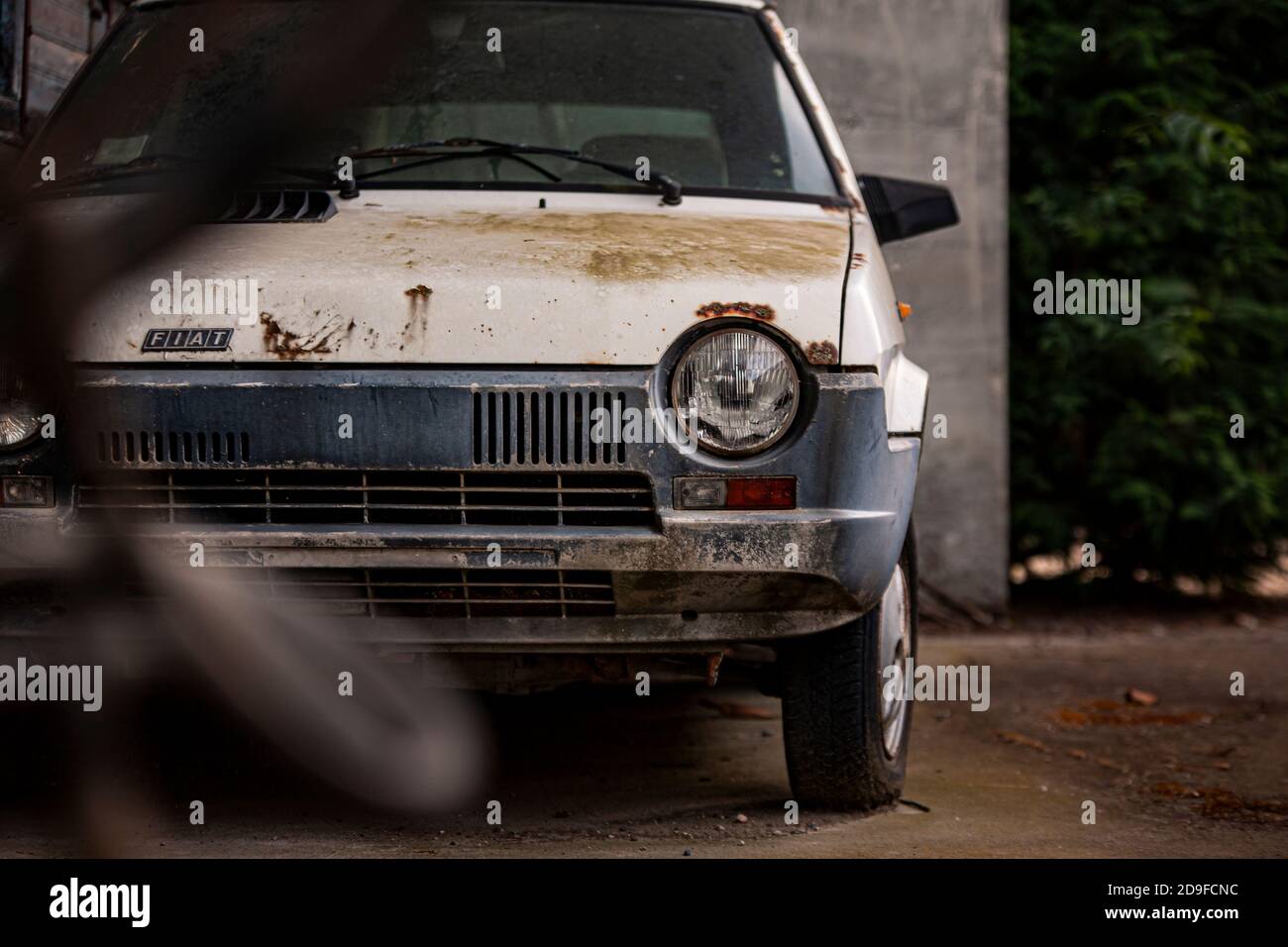 Abandoned old abandoned truck italy hi-res stock photography and images ...