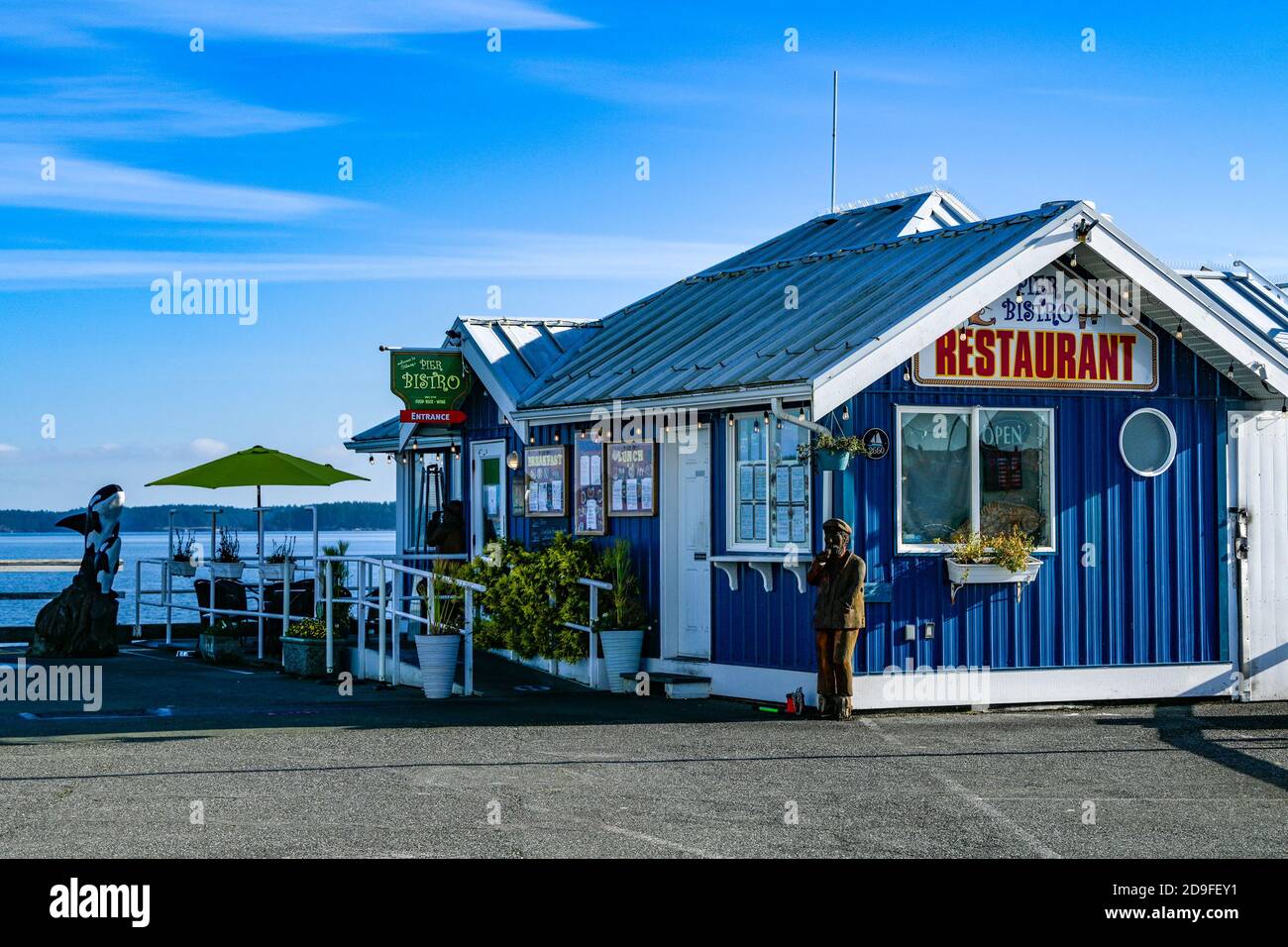 Pier bistro hi-res stock photography and images - Alamy