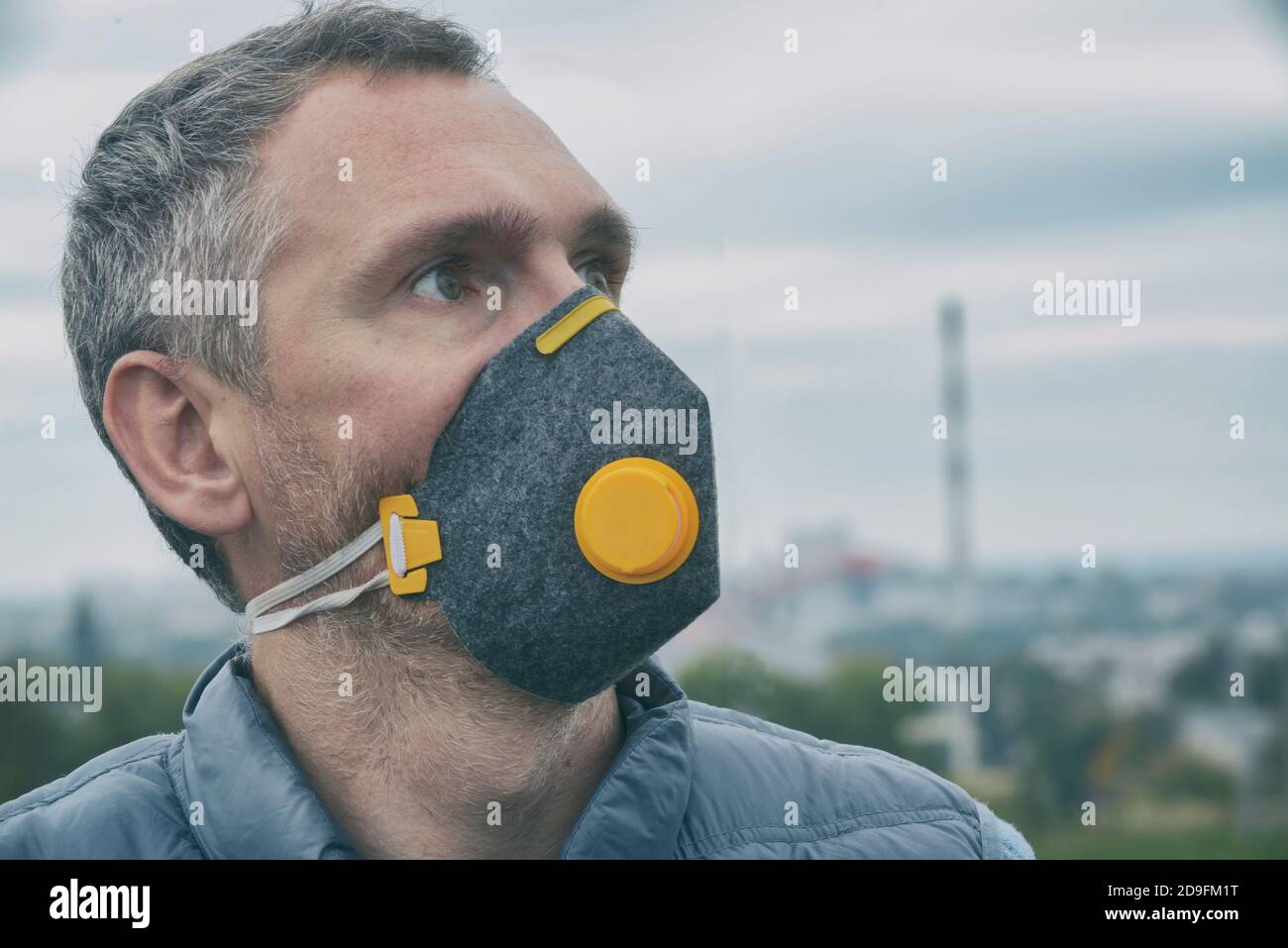 Air pollution mask europe hi-res stock photography and images - Alamy