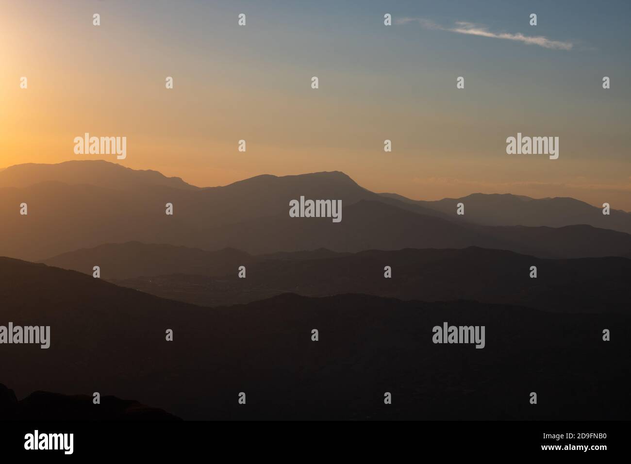 Hills and mountains with beautiful scenery hi-res stock photography and ...