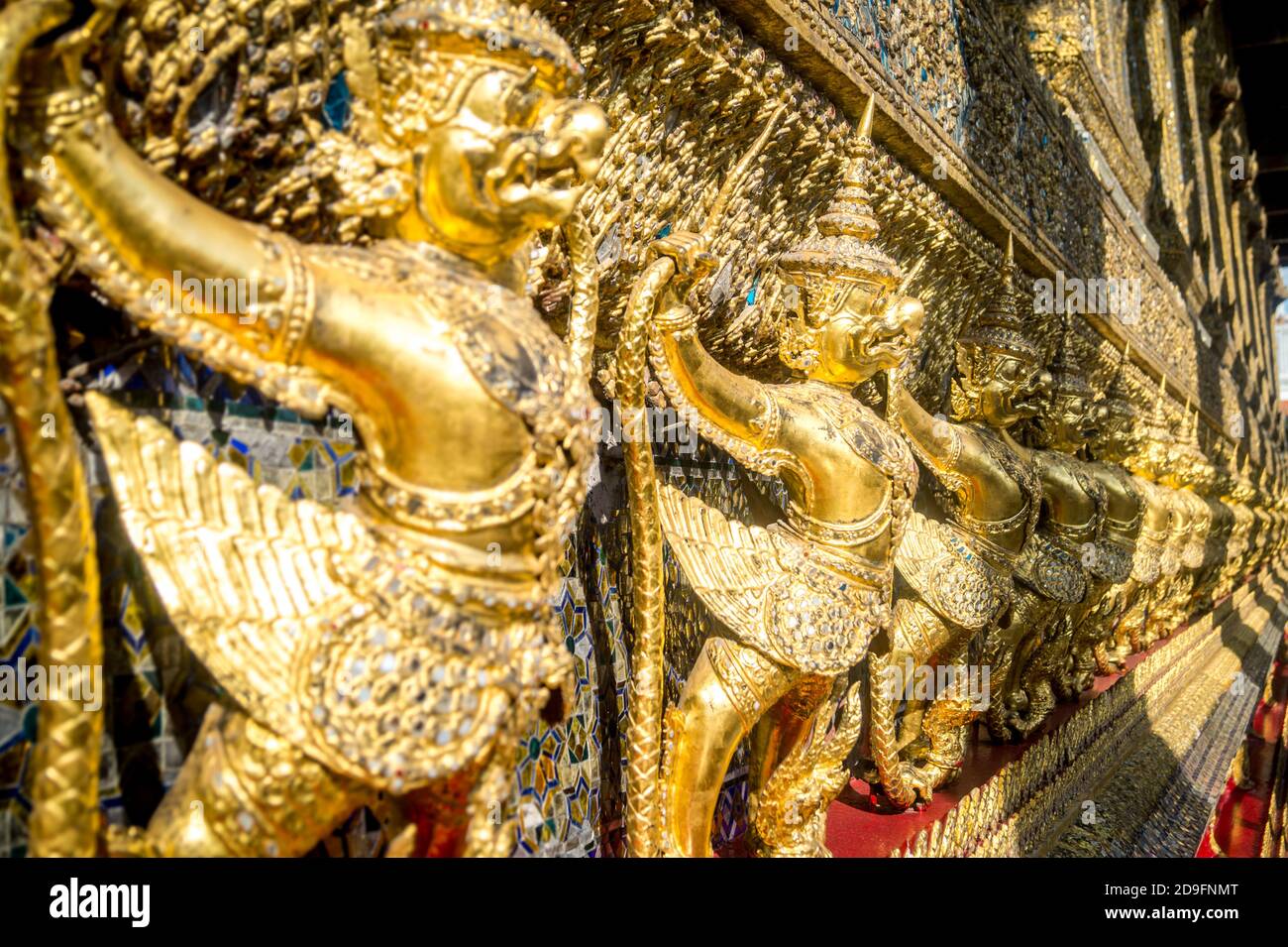 Tabernacle statues hi-res stock photography and images - Alamy